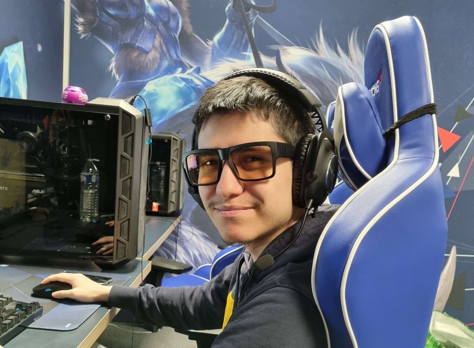 Sticker de Kimblyy sur yike g2 goat lol esport